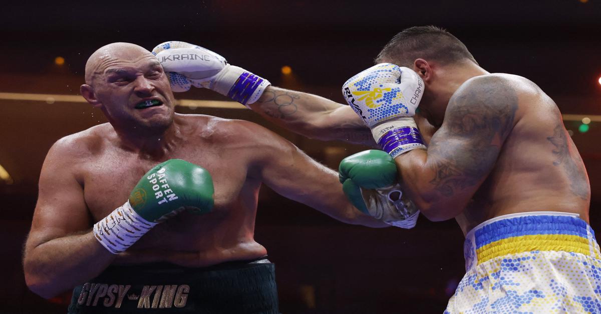 Oleksandr Usyk becomes World Heavyweight Champion - Turkiye Today